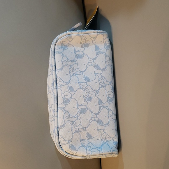 Miniso | Bags | Miniso Snoopy Large Makeup Bag Nwt | Poshmark